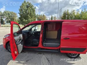 Red Ford Transit 2021 in Riga, with an engine capacity of 1.50 L and mileage of 315 thousand km for 7900 €, photo 10 on AUTOMOTO.COM.LV