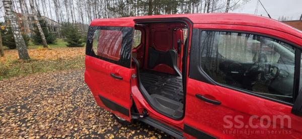 Red Ford Transit 2023 in Riga, with an engine capacity of 1.50 L and mileage of 20 thousand km for 17545 €, photo 7 on AUTOMOTO.COM.LV