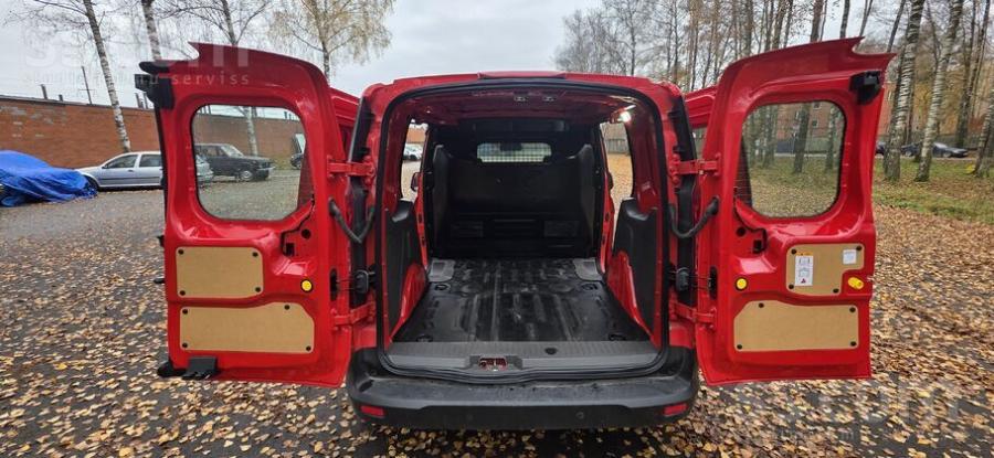 Sarkans Ford Transit 2023 Rīga, ar dzinēja tilpumu 1.50 L un nobraukumu 20 tūkst. km par 17545 €, foto 9 vietnē AUTOMOTO.COM.LV