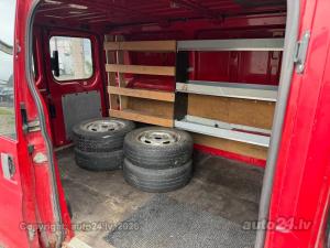 Red Ford Transit 2001 in Tallinn, with an engine capacity of 2.00 L and mileage of 442 thousand km for 999 €, photo 8 on AUTOMOTO.COM.LV