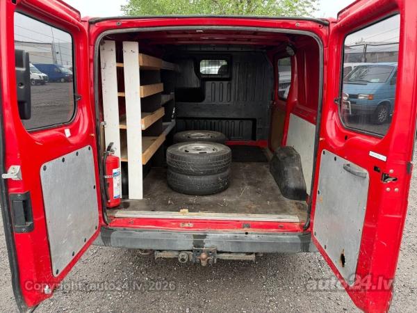 Red Ford Transit 2001 in Tallinn, with an engine capacity of 2.00 L and mileage of 442 thousand km for 999 €, photo 8 on AUTOMOTO.COM.LV