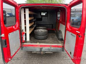 Red Ford Transit 2001 in Tallinn, with an engine capacity of 2.00 L and mileage of 442 thousand km for 999 €, photo 9 on AUTOMOTO.COM.LV