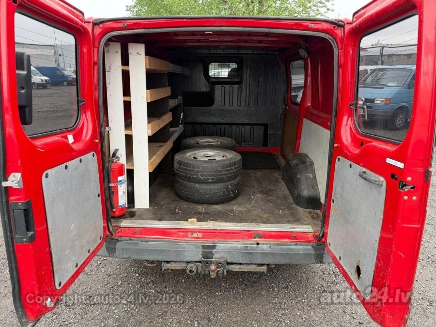 Red Ford Transit 2001 in Tallinn, with an engine capacity of 2.00 L and mileage of 442 thousand km for 999 €, photo 9 on AUTOMOTO.COM.LV