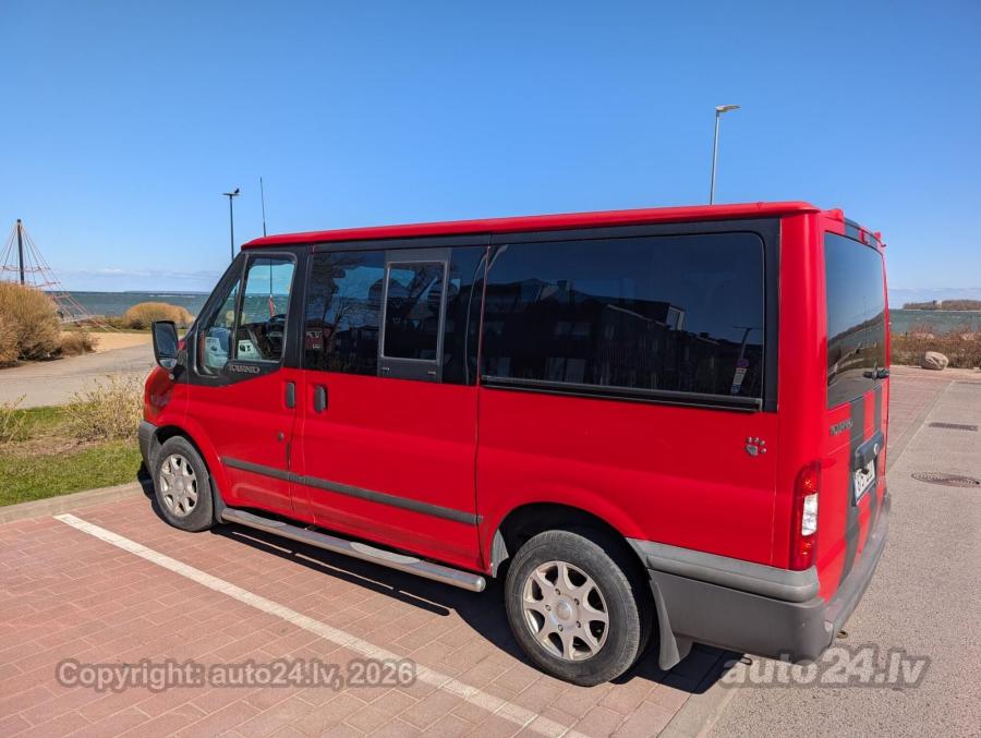 Sarkans Ford Transit 2013 Tallina, ar dzinēja tilpumu 2.20 L un nobraukumu 122 tūkst. km par 8000 €, foto 3 vietnē AUTOMOTO.COM.LV
