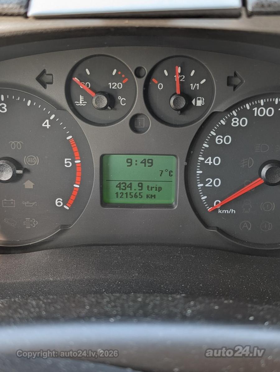 Sarkans Ford Transit 2013 Tallina, ar dzinēja tilpumu 2.20 L un nobraukumu 122 tūkst. km par 8000 €, foto 8 vietnē AUTOMOTO.COM.LV