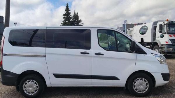Ford Transit 2015 Klaipėda, ar dzinēja tilpumu 2.20 L un nobraukumu 170 tūkst. km par 11990 €, foto 2 vietnē AUTOMOTO.COM.LV