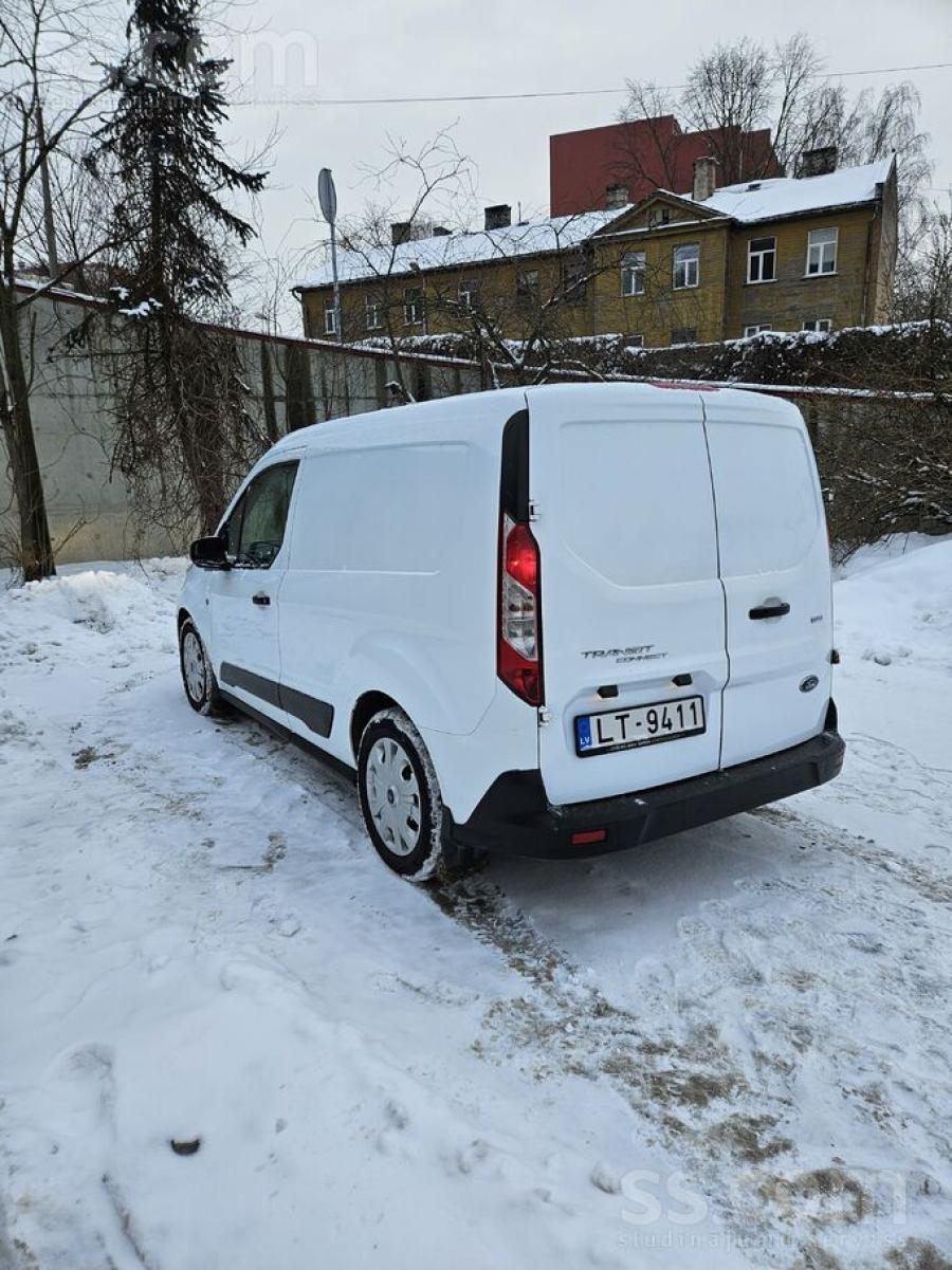 White Ford Transit 2018 in Riga, with an engine capacity of 1.50 L and mileage of 173 thousand km for 6900 €, photo 3 on AUTOMOTO.COM.LV