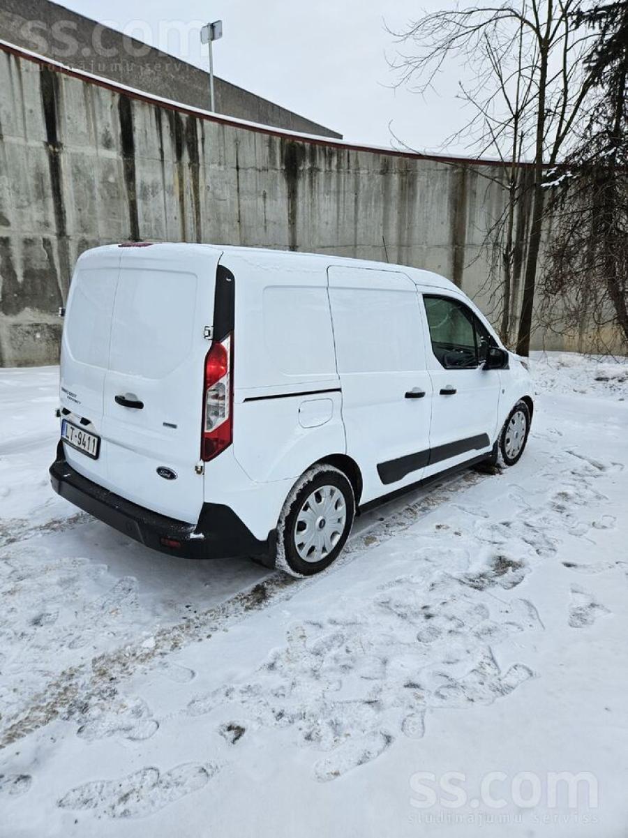 White Ford Transit 2018 in Riga, with an engine capacity of 1.50 L and mileage of 173 thousand km for 6900 €, photo 4 on AUTOMOTO.COM.LV
