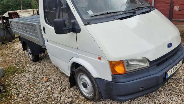 Ford Transit 1993 in Vilnius on AUTOMOTO.COM.LV White Ford Transit 1993 in Vilnius, with an engine capacity of 2.50 L and mileage of 13 thousand km for 1800 €, photo 4 on AUTOMOTO.COM.LV