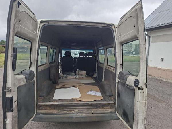 White Ford Transit 2000 in Kaunas, with an engine capacity of 2.40 L and mileage of 700 thousand km for 1200 €, photo 3 on AUTOMOTO.COM.LV