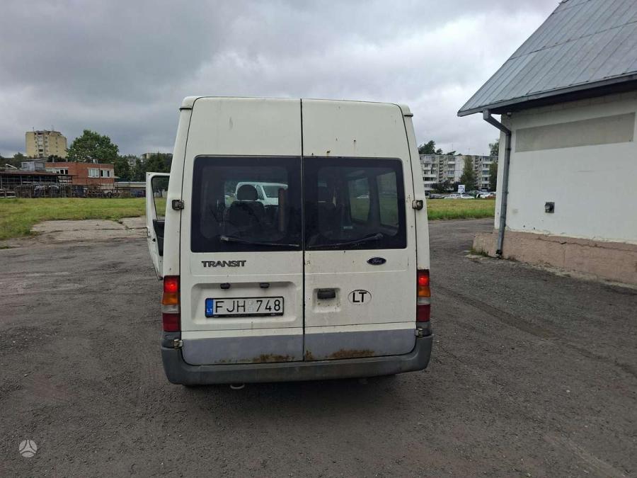 White Ford Transit 2000 in Kaunas, with an engine capacity of 2.40 L and mileage of 700 thousand km for 1200 €, photo 5 on AUTOMOTO.COM.LV