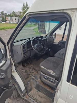 White Ford Transit 2000 in Kaunas, with an engine capacity of 2.40 L and mileage of 700 thousand km for 1200 €, photo 10 on AUTOMOTO.COM.LV