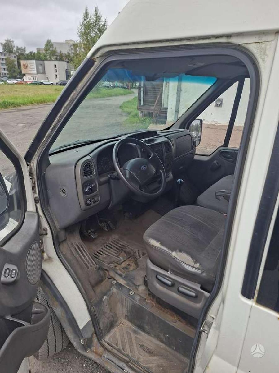 White Ford Transit 2000 in Kaunas, with an engine capacity of 2.40 L and mileage of 700 thousand km for 1200 €, photo 10 on AUTOMOTO.COM.LV