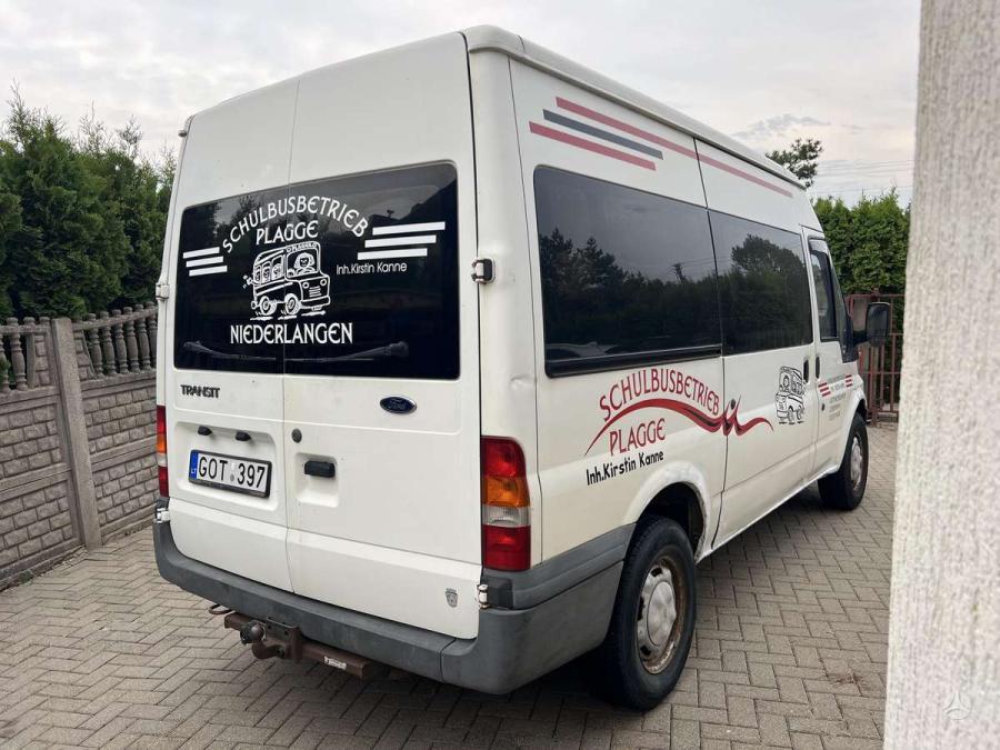 White Ford Transit 2002 in Vilnius, with an engine capacity of 2.40 L and mileage of 245 thousand km for 2200 €, photo 4 on AUTOMOTO.COM.LV
