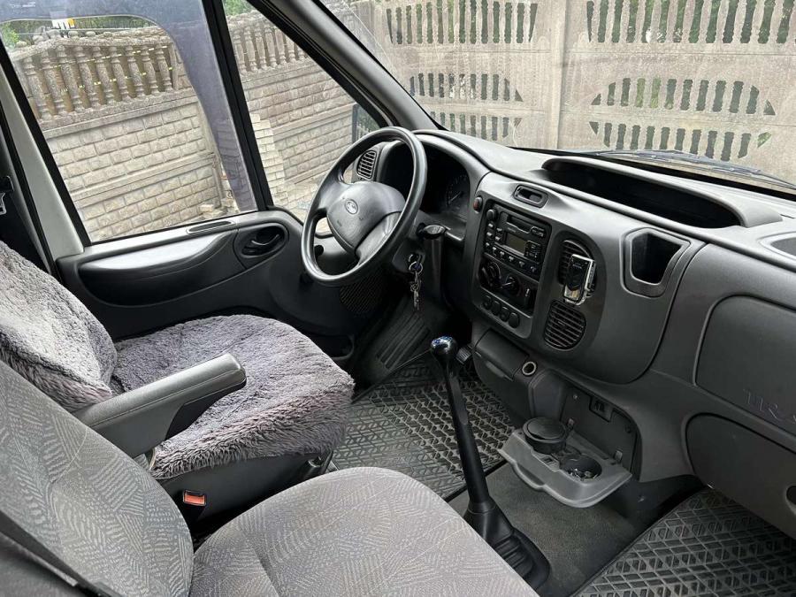 White Ford Transit 2002 in Vilnius, with an engine capacity of 2.40 L and mileage of 245 thousand km for 2200 €, photo 8 on AUTOMOTO.COM.LV