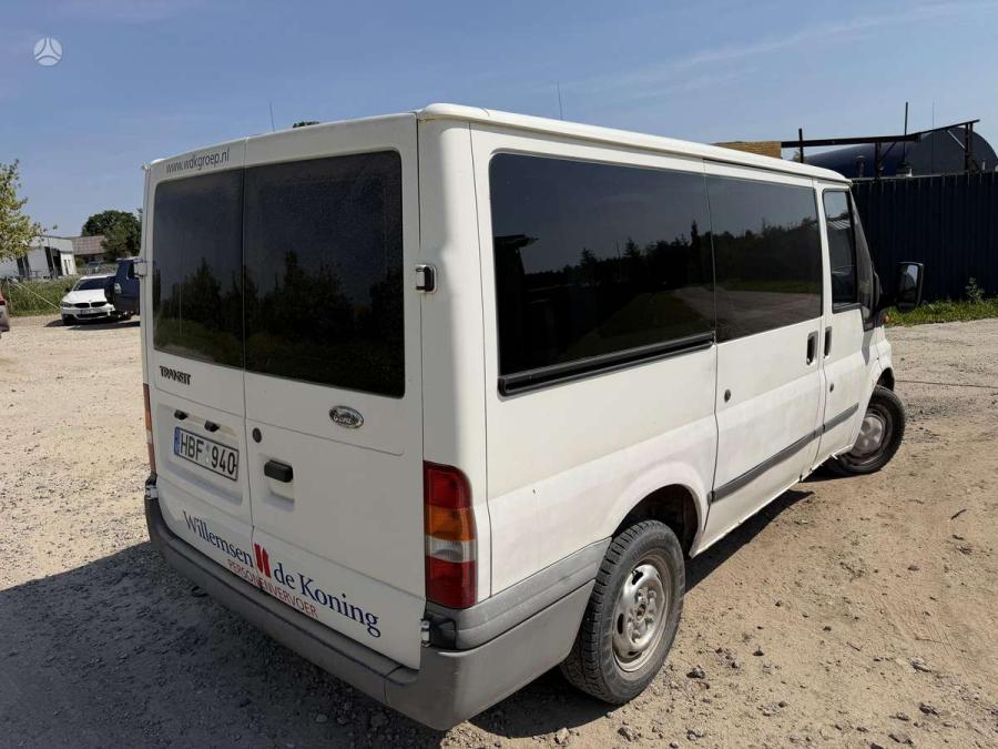 White Ford Transit 2003 in Siauliai, with an engine capacity of 2.00 L and mileage of 367 thousand km for 500 €, photo 5 on AUTOMOTO.COM.LV