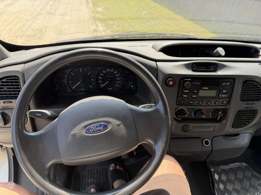White Ford Transit 2003 in Siauliai, with an engine capacity of 2.00 L and mileage of 367 thousand km for 500 €, photo 9 on AUTOMOTO.COM.LV