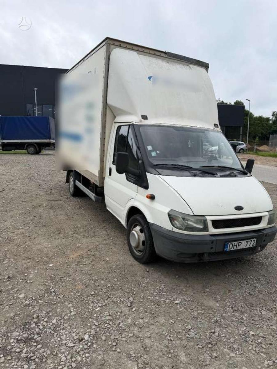 White Ford Transit 2005 in Vilnius, with an engine capacity of 2.40 L and mileage of 300 thousand km for 2175 €, photo 3 on AUTOMOTO.COM.LV
