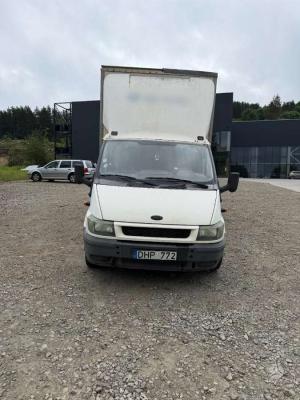 White Ford Transit 2005 in Vilnius, with an engine capacity of 2.40 L and mileage of 300 thousand km for 2175 €, photo 4 on AUTOMOTO.COM.LV