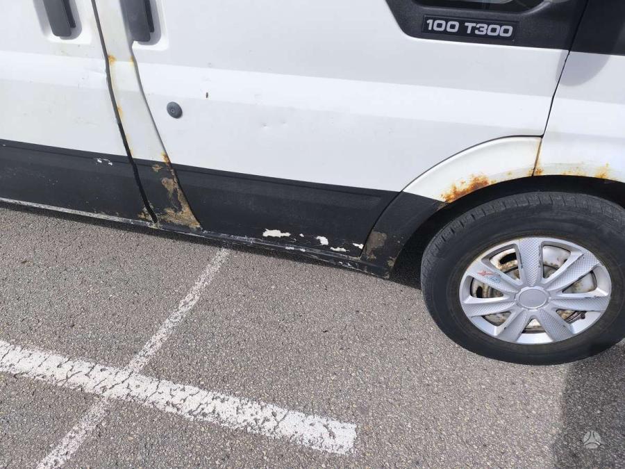 Balts Ford Transit 2005 Šauļi, ar dzinēja tilpumu 2.00 L un nobraukumu 569 tūkst. km par 1000 €, foto 6 vietnē AUTOMOTO.COM.LV