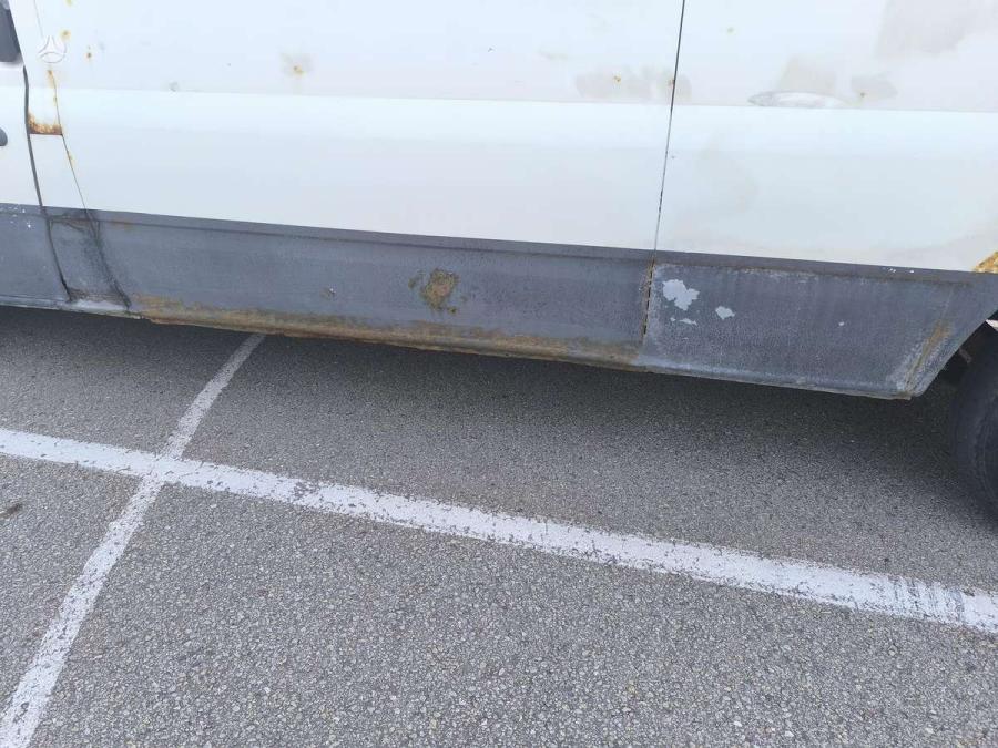 Balts Ford Transit 2005 Šauļi, ar dzinēja tilpumu 2.00 L un nobraukumu 569 tūkst. km par 1000 €, foto 13 vietnē AUTOMOTO.COM.LV
