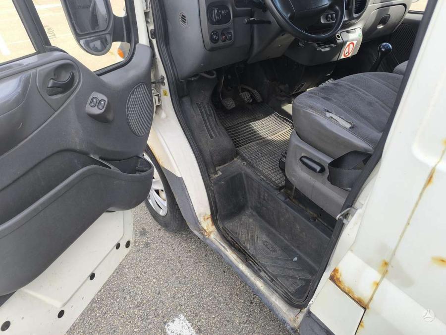 Balts Ford Transit 2005 Šauļi, ar dzinēja tilpumu 2.00 L un nobraukumu 569 tūkst. km par 1000 €, foto 16 vietnē AUTOMOTO.COM.LV