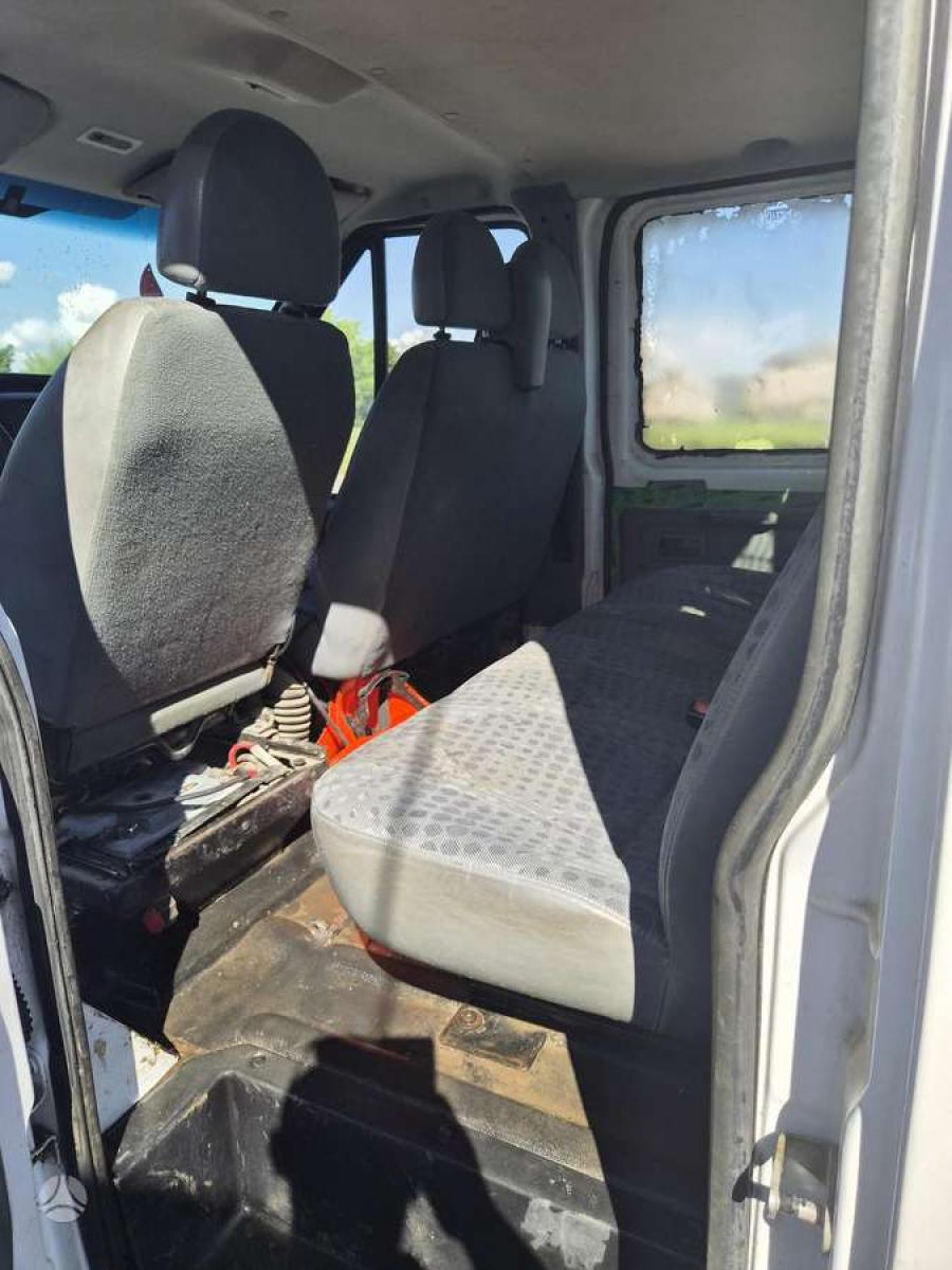 Balts Ford Transit 2006 Klaipėda, ar dzinēja tilpumu 2.40 L un nobraukumu 345 tūkst. km par 3500 €, foto 13 vietnē AUTOMOTO.COM.LV