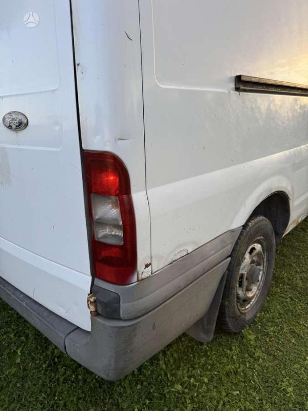 Ford Transit 2006 in Prienai on AUTOMOTO.COM.LV White Ford Transit 2006 in Prienai, with an engine capacity of 2.20 L and mileage of 345 thousand km for 1500 €, photo 11 on AUTOMOTO.COM.LV