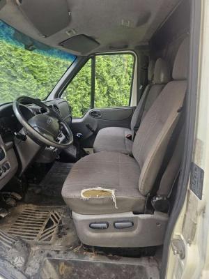 White Ford Transit 2006 in Klaipeda, with an engine capacity of 2.00 L and mileage of 270 thousand km for 1500 €, photo 8 on AUTOMOTO.COM.LV