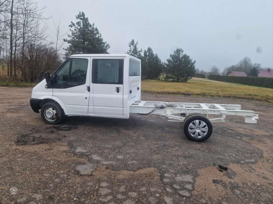White Ford Transit 2007 in Taurage, with an engine capacity of 2.40 L and mileage of 150 thousand km for 5400 €, photo 10 on AUTOMOTO.COM.LV