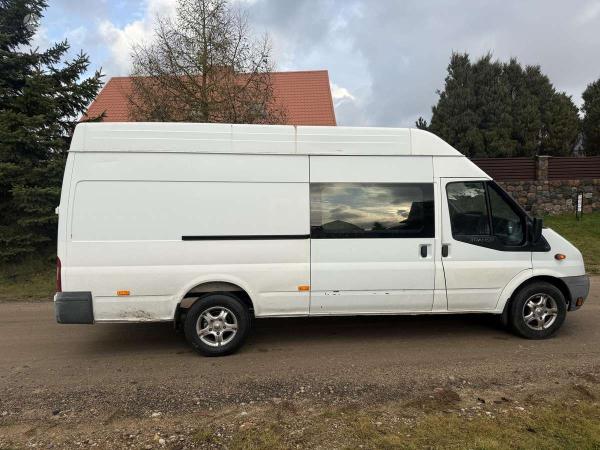 White Ford Transit 2007 in Klaipeda, with an engine capacity of 2.40 L and mileage of 195 thousand km for 2800 €, photo 3 on AUTOMOTO.COM.LV