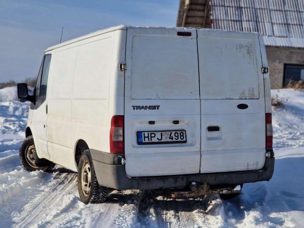 White Ford Transit 2007 in Vilnius, with an engine capacity of 2.20 L and mileage of 279 thousand km for 1400 €, photo 5 on AUTOMOTO.COM.LV