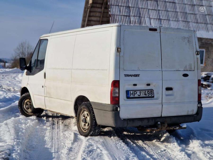 Balts Ford Transit 2007 Viļņa, ar dzinēja tilpumu 2.20 L un nobraukumu 279 tūkst. km par 1400 €, foto 8 vietnē AUTOMOTO.COM.LV