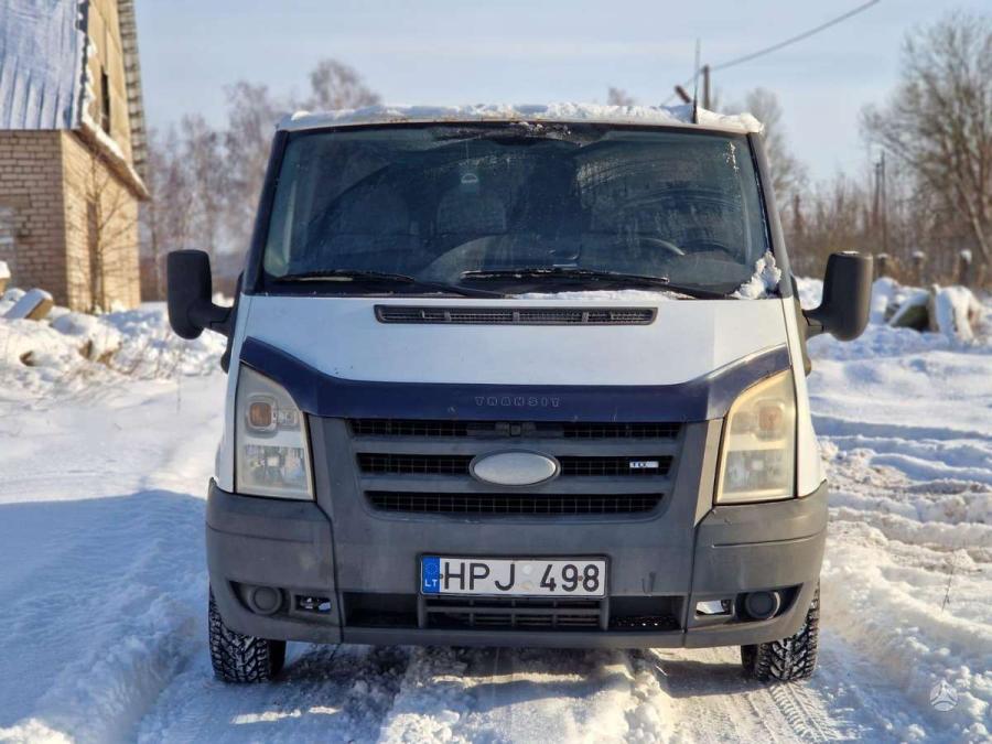 Balts Ford Transit 2007 Viļņa, ar dzinēja tilpumu 2.20 L un nobraukumu 279 tūkst. km par 1400 €, foto 13 vietnē AUTOMOTO.COM.LV