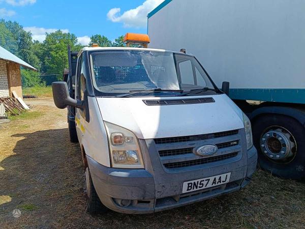 White Ford Transit 2007 in Radviliskis, with an engine capacity of 2.40 L and mileage of 157 thousand km for 4500 €, photo 3 on AUTOMOTO.COM.LV