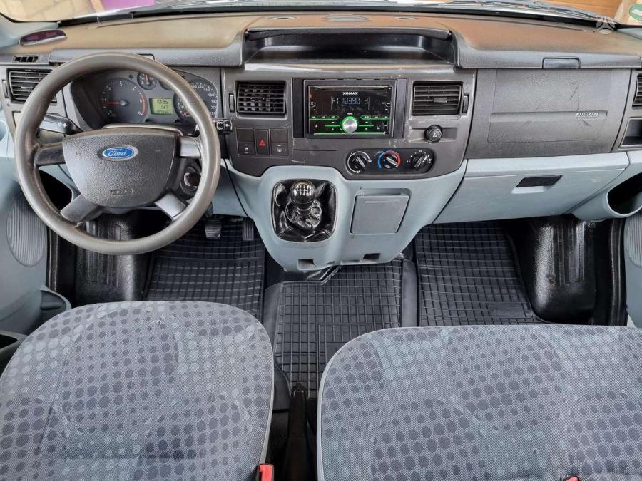 White Ford Transit 2007 in Siauliai, with an engine capacity of 2.40 L and mileage of 293 thousand km for 6500 €, photo 18 on AUTOMOTO.COM.LV