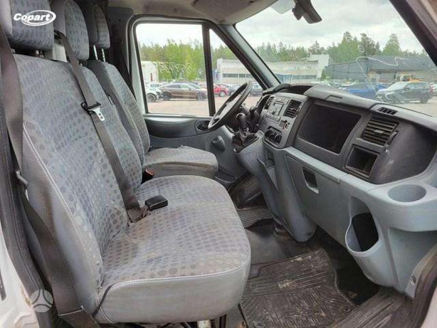 Balts Ford Transit 2007 Kauņa, ar dzinēja tilpumu 2.19 L un nobraukumu 295 tūkst. km par 1950 €, foto 6 vietnē AUTOMOTO.COM.LV