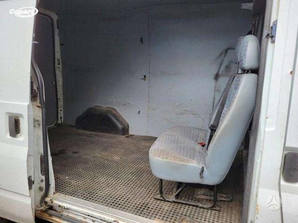 White Ford Transit 2007 in Kaunas, with an engine capacity of 2.19 L and mileage of 295 thousand km for 1950 €, photo 6 on AUTOMOTO.COM.LV