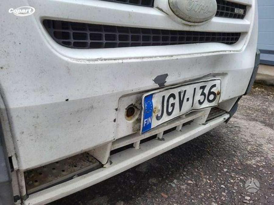 Balts Ford Transit 2007 Kauņa, ar dzinēja tilpumu 2.19 L un nobraukumu 295 tūkst. km par 1950 €, foto 9 vietnē AUTOMOTO.COM.LV