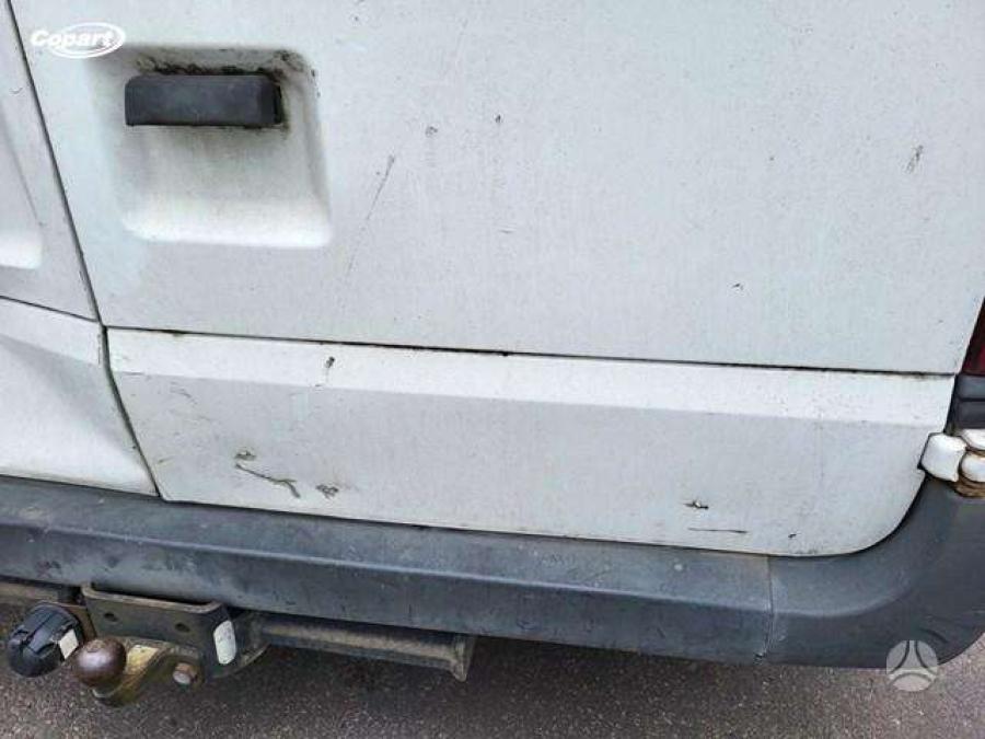 Balts Ford Transit 2007 Kauņa, ar dzinēja tilpumu 2.19 L un nobraukumu 295 tūkst. km par 1950 €, foto 17 vietnē AUTOMOTO.COM.LV
