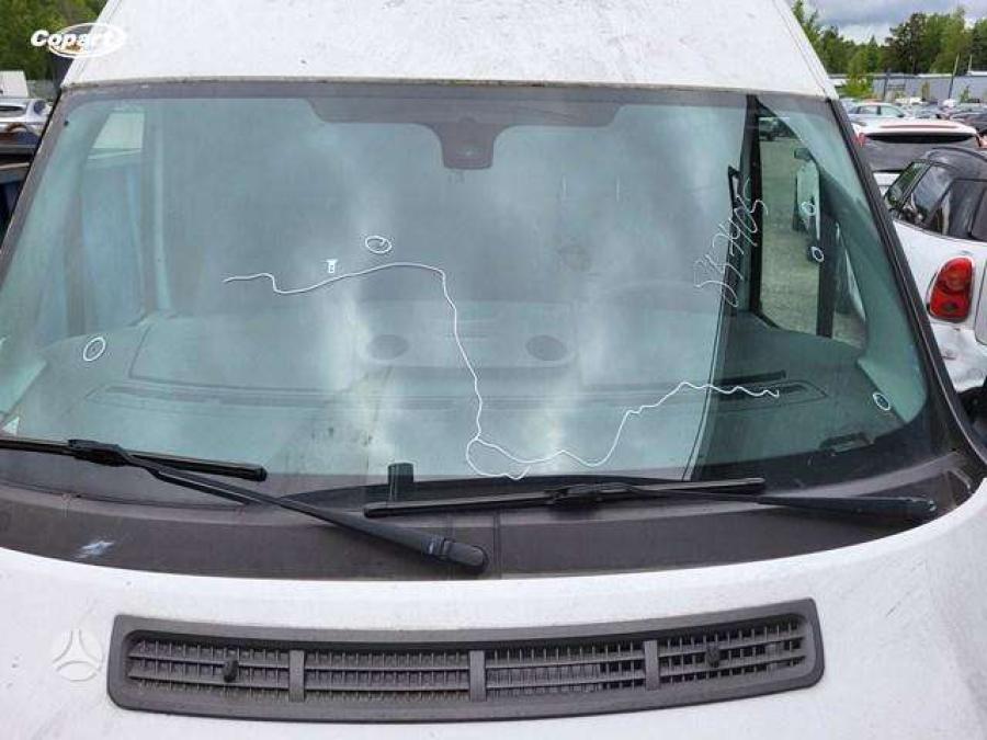 Balts Ford Transit 2007 Kauņa, ar dzinēja tilpumu 2.19 L un nobraukumu 295 tūkst. km par 1950 €, foto 18 vietnē AUTOMOTO.COM.LV