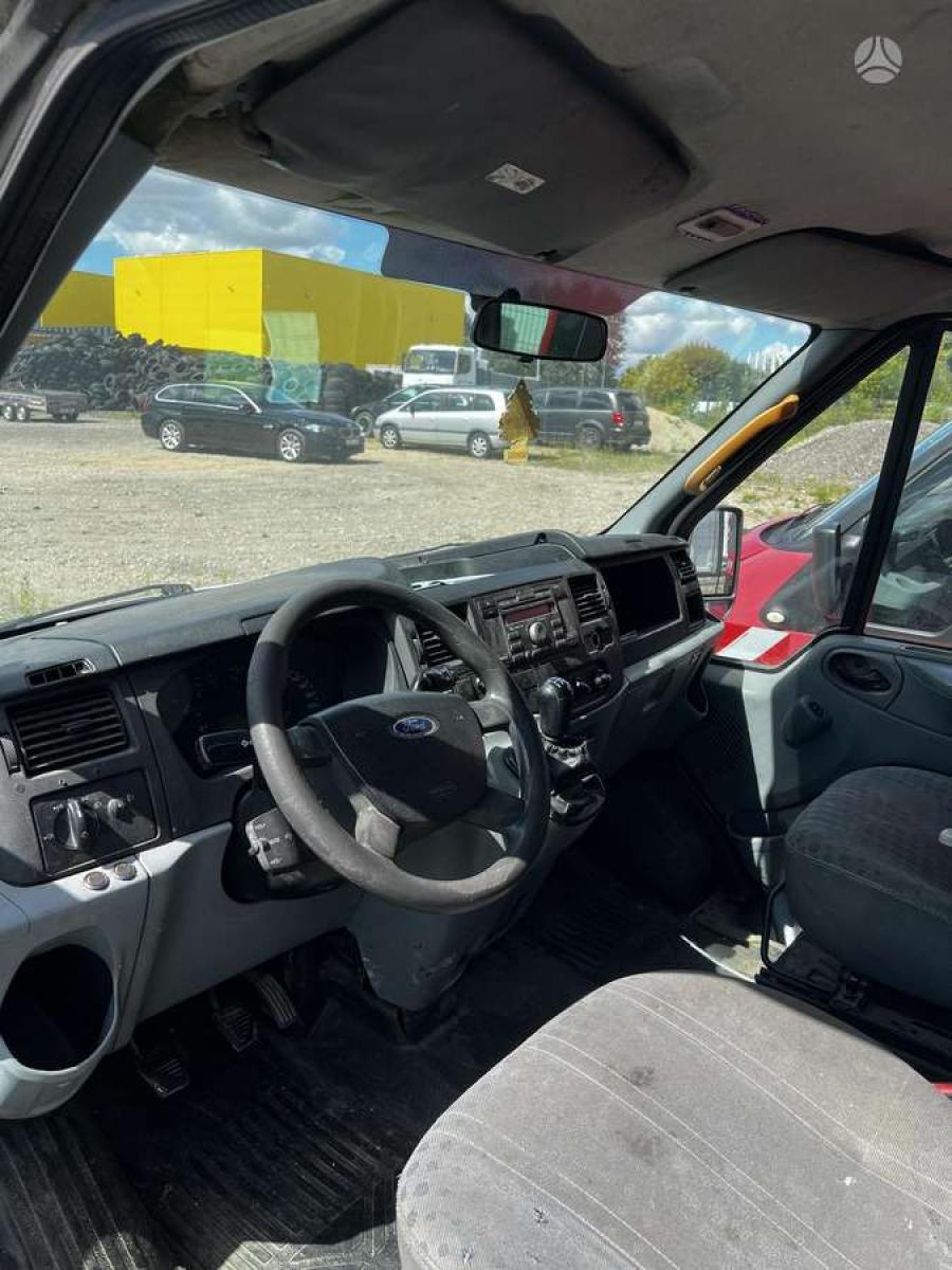 Balts Ford Transit 2007 Jonava, ar dzinēja tilpumu 2.20 L un nobraukumu 470 tūkst. km par 2100 €, foto 10 vietnē AUTOMOTO.COM.LV