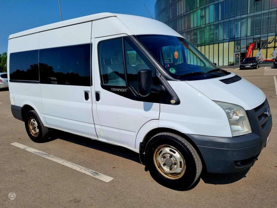 White Ford Transit 2007 in Siauliai, with an engine capacity of 2.40 L and mileage of 293 thousand km for 6000 €, photo 6 on AUTOMOTO.COM.LV