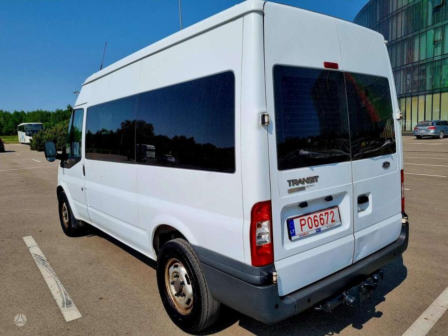 White Ford Transit 2007 in Siauliai, with an engine capacity of 2.40 L and mileage of 293 thousand km for 6000 €, photo 12 on AUTOMOTO.COM.LV