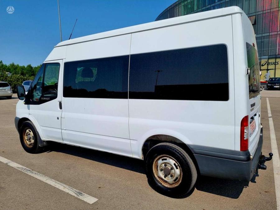 White Ford Transit 2007 in Siauliai, with an engine capacity of 2.40 L and mileage of 293 thousand km for 6000 €, photo 13 on AUTOMOTO.COM.LV