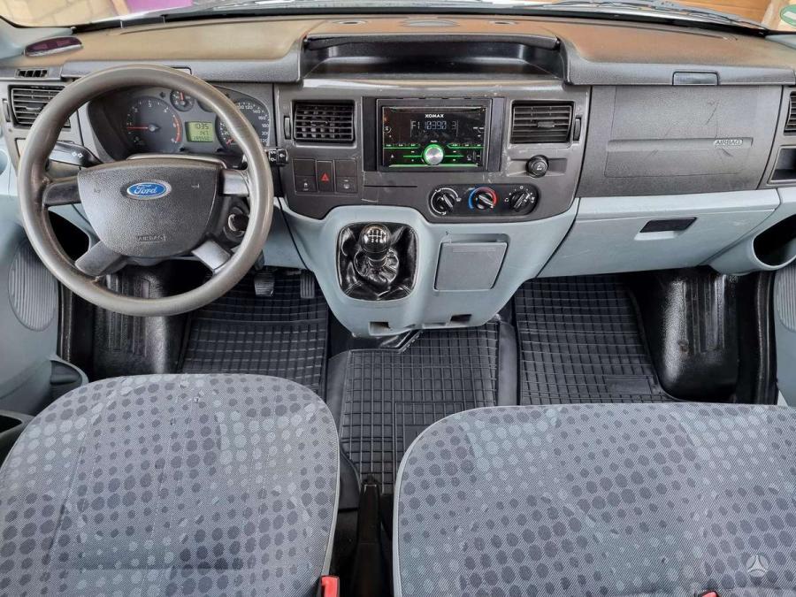 White Ford Transit 2007 in Siauliai, with an engine capacity of 2.40 L and mileage of 293 thousand km for 6000 €, photo 18 on AUTOMOTO.COM.LV