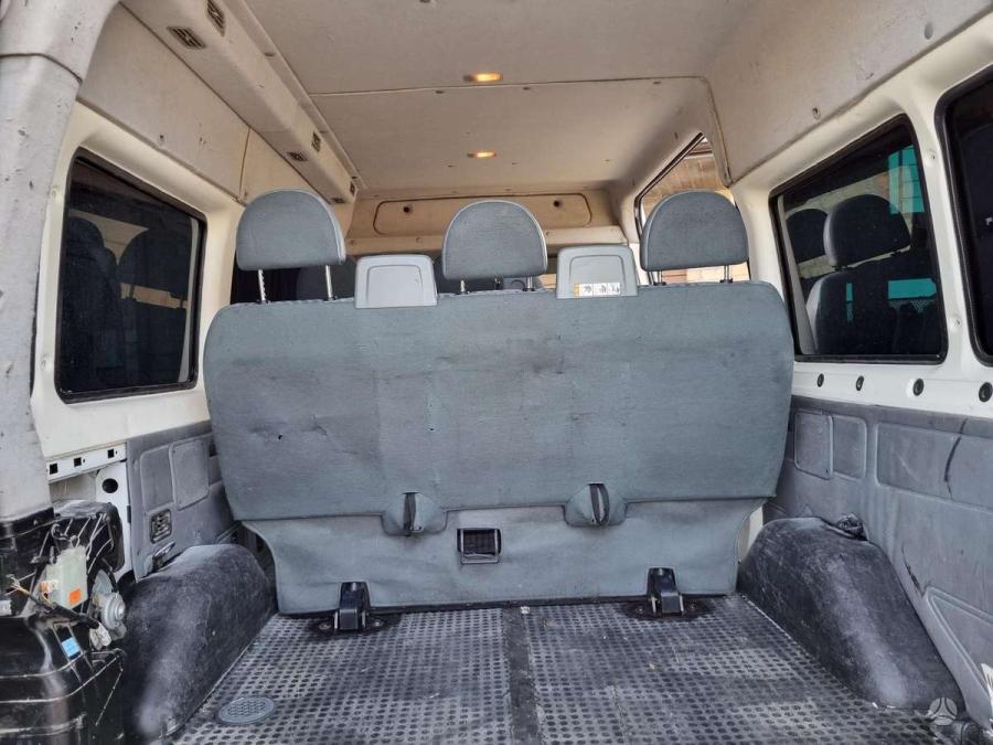 White Ford Transit 2007 in Siauliai, with an engine capacity of 2.40 L and mileage of 293 thousand km for 6000 €, photo 23 on AUTOMOTO.COM.LV