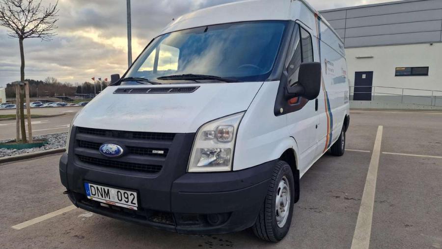 Balts Ford Transit 2008 Kauņa, ar dzinēja tilpumu 2.20 L un nobraukumu 196 tūkst. km par 3390 €, foto 1 vietnē AUTOMOTO.COM.LV