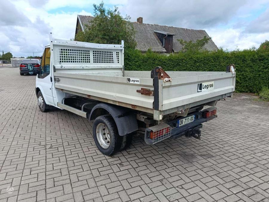 Balts Ford Transit 2008 Tauragė, ar dzinēja tilpumu 2.40 L un nobraukumu 144 tūkst. km par 7800 €, foto 12 vietnē AUTOMOTO.COM.LV