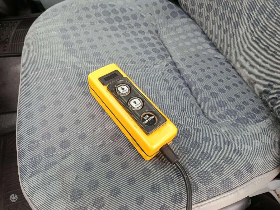 Balts Ford Transit 2008 Tauragė, ar dzinēja tilpumu 2.40 L un nobraukumu 144 tūkst. km par 7800 €, foto 18 vietnē AUTOMOTO.COM.LV
